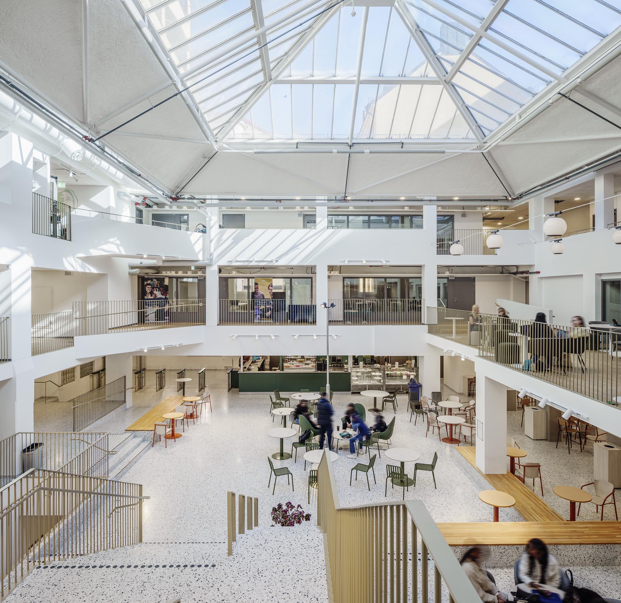 Klara Teoretiska Gymnasium Norra - Antagningspoäng 2024 & Mer